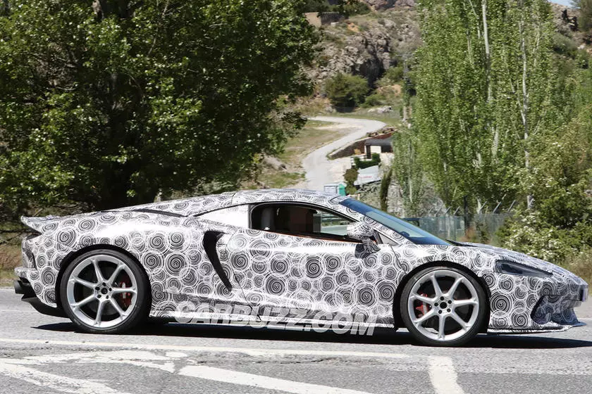 Hii Ndio Mara ya Mwisho Kuona McLaren GT Imefunikwa Katika Camo 31918_4