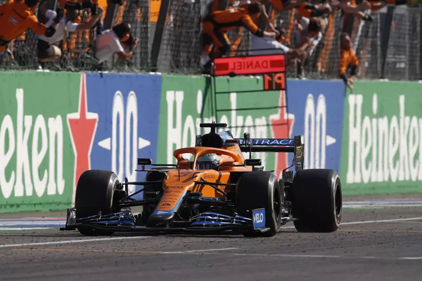 McLaren Menangkan Grand Prix Pertama Sejak 2012 31951_1