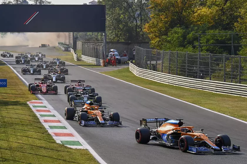 La McLaren vince il primo Gran Premio dal 2012 31951_7