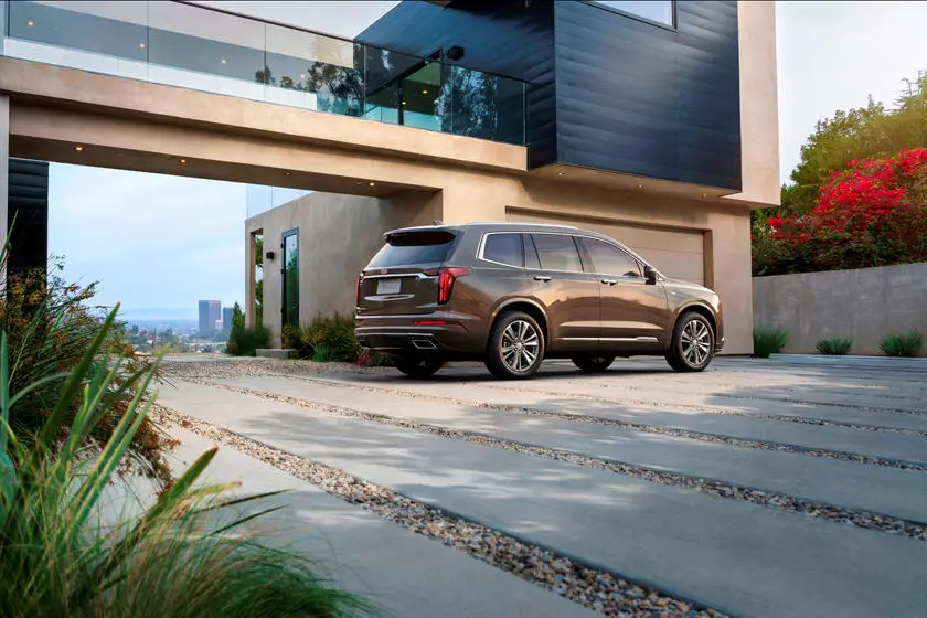 2020-2022 Cadillac XT6 පසුපස කෝණ දසුන