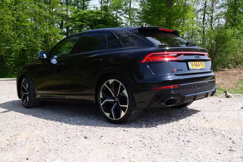 ເບິ່ງໂມງ Audi RS Q8 ຄວາມໄວ 180 MPH ໃນ Autobahn 32018_4