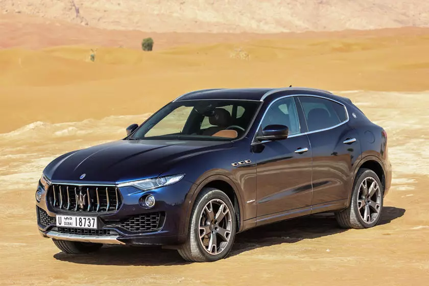 2017-2021 Maserati Levante 전면 각도 보기