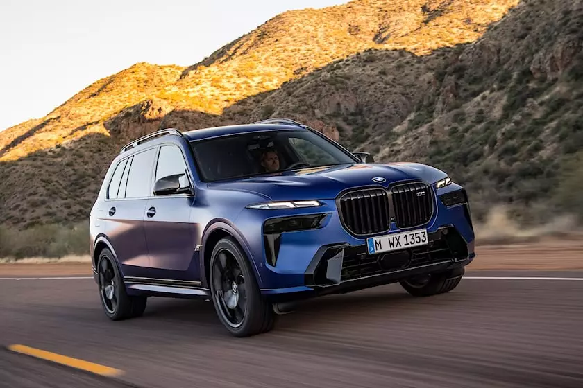 2023 Alpina XB7 သည် ချမ်းသာကြွယ်ဝသူများအတွက် 613-HP Super-SUV ဖြစ်သည် 322495_5