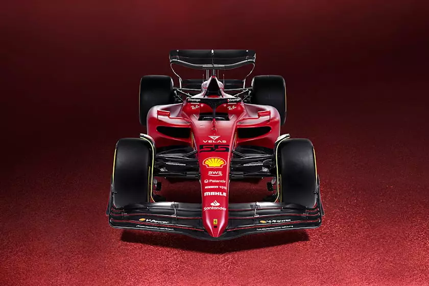 “Ferrari” täze F1 awtoulagy bilen Red Bull we Mersedes bilen söweşmäge taýyn 32275_3