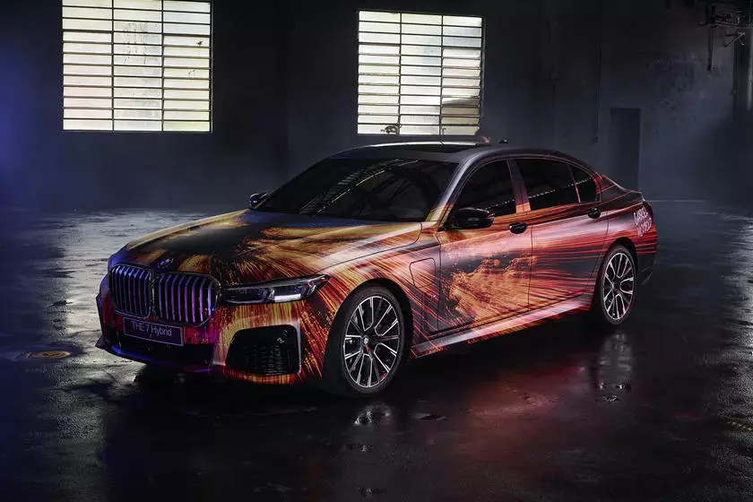 រថយន្ត BMW Art Car ចុងក្រោយបង្អស់កំពុងដំណើរការអគ្គិសនី 32394_3