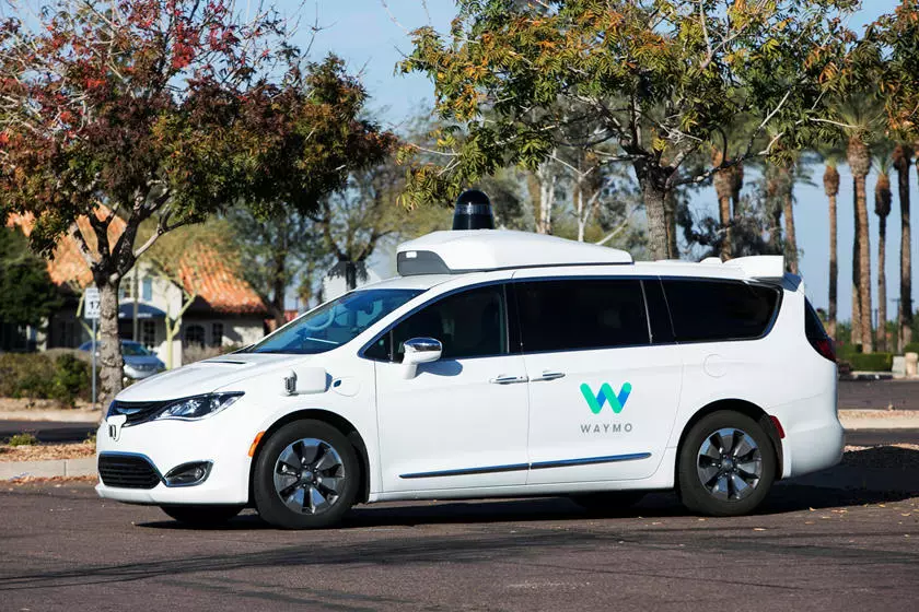 Waymo Ṣe afihan Awọn Robots Ṣe Awakọ Dara ju Eniyan lọ 3241_1