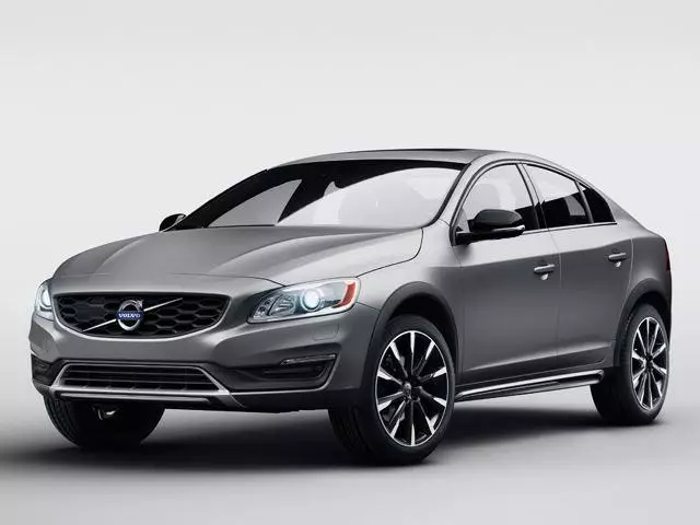 Volvo håper S60 Cross Country vil appellere til 500 amerikanske yuppier 32453_1