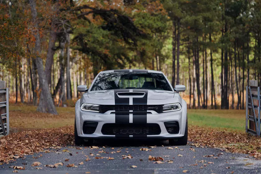 2021 Dodge Charger Lineup får en galen ny lackfärg 32493_2