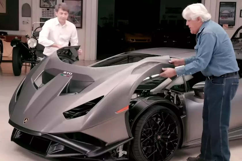 Jay Leno megbirkózik a Lamborghini legkeményebb Huracánjával 3259_13