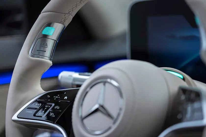 Mercedes Sedang Ketawakan Tesla Sekarang 32610_2