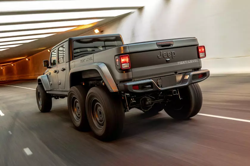 Jeep Gladiator 6x6 เปิดตัวพร้อมป้ายราคา 145,000 ดอลลาร์ 32613_2