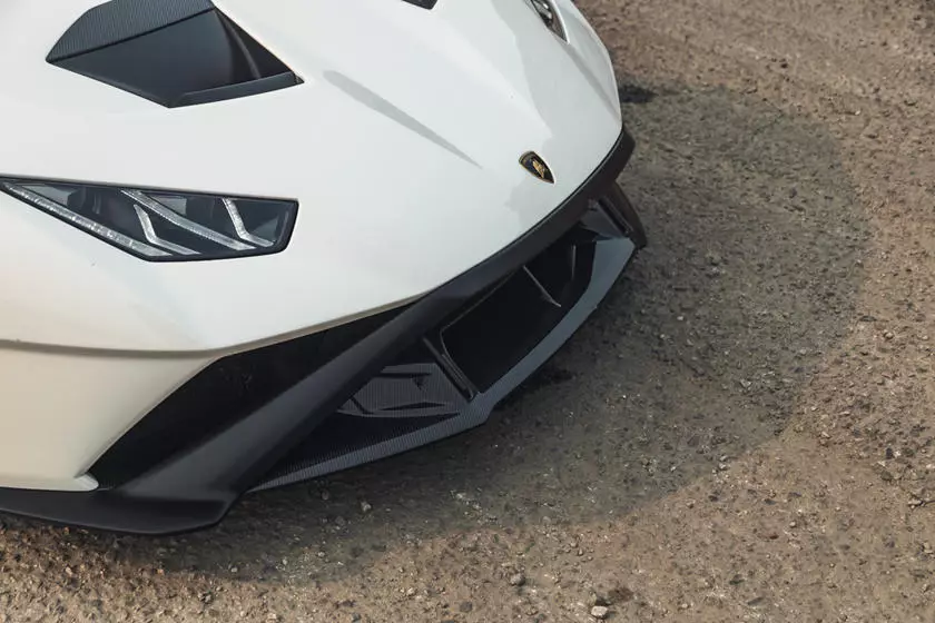 Kako je Lamborghini Huracan STO naredil za cestni dirkalnik 3266_3