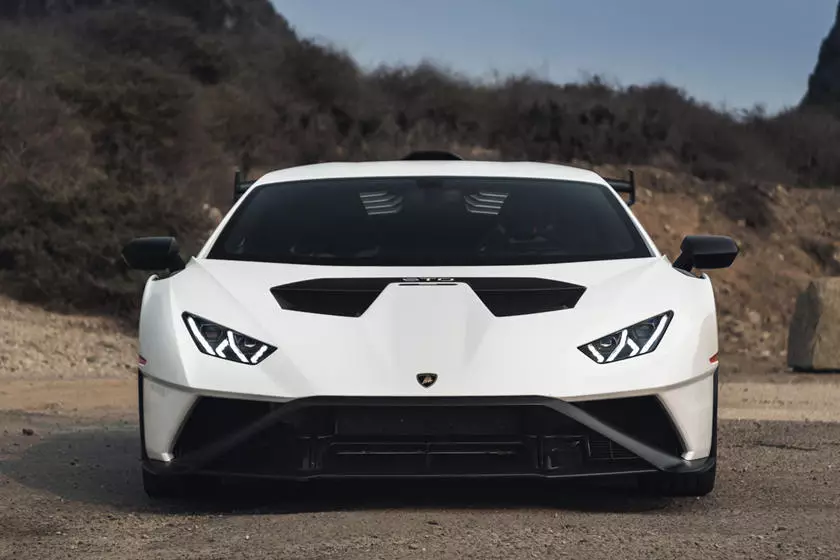 Kako je Lamborghini Huracan STO naredil za cestni dirkalnik 3266_30