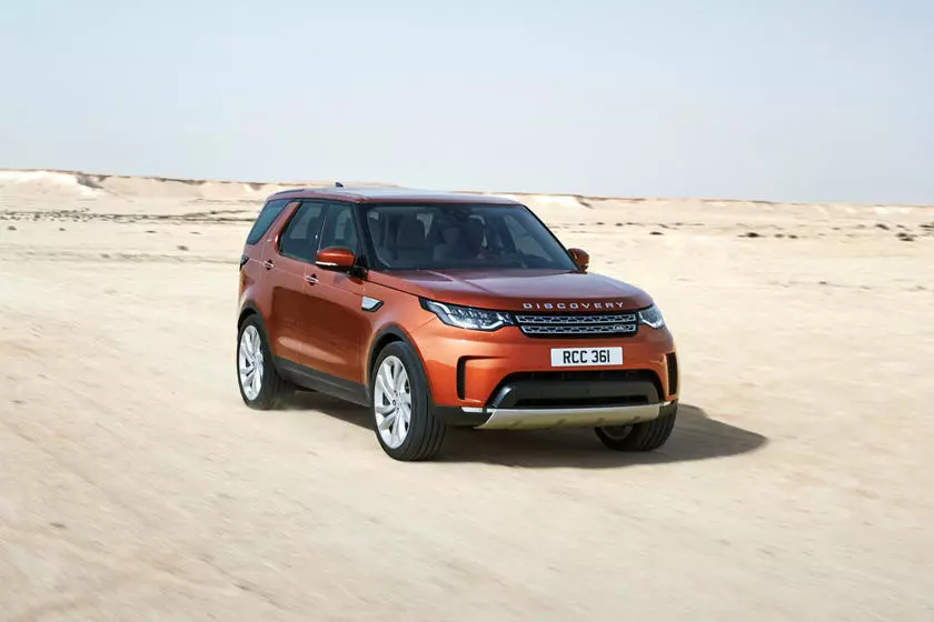 Land Rover Discovery 2017-2020 років, вид спереду, водіння