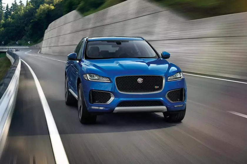 2017-2020 जगुआर F-PACE अगाडि दृश्य ड्राइभिङ