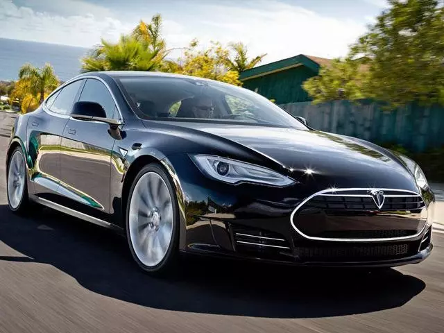 Very vola be i Tesla nanomboka ny taona 2015 32996_1