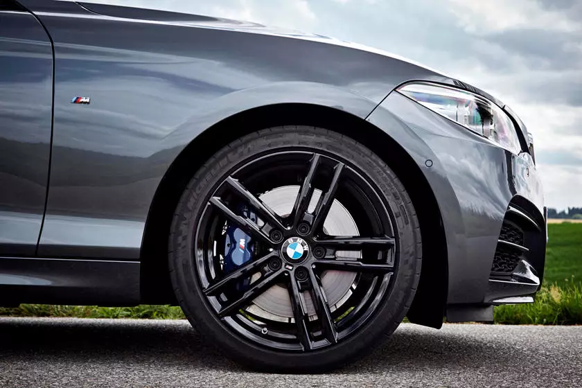 Kedu ihe kpatara BMW ji chọọ ịnye ụgbọ ala ndị na-anụ ọkụ n'obi 33126_11