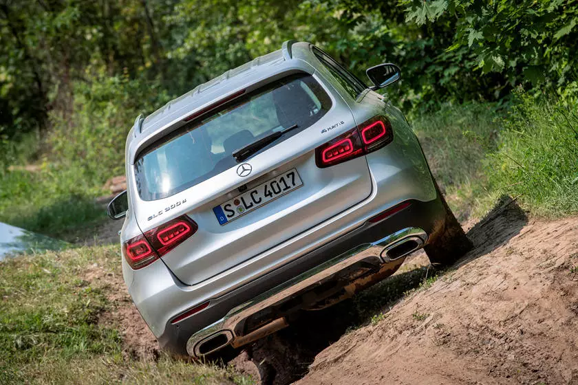 2020 Mercedes-Benz GLC-Kirasi Rear View Driving