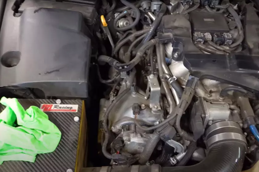 Hvad har 220K Miles gjort med denne Lexus V8-motor? 33191_2