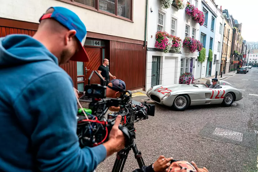 មើលរថយន្ត Mercedes 300 SLR របស់ Sir Stirling Moss បើកការផ្ទុះចុងក្រោយពេញទីក្រុងឡុងដ៍ 33222_11