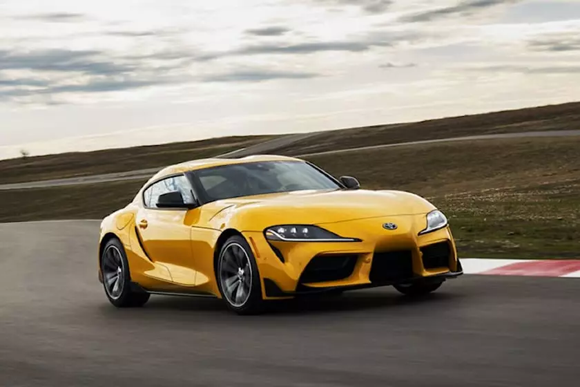 សៀវភៅដៃ Toyota GR Supra ពាក្យចចាមអារ៉ាមប្រមូលផ្តុំល្បឿន