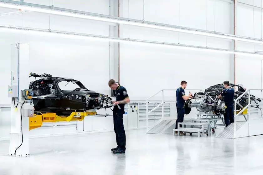 Aston Martin Valkyrie is (weer) vertraag 33324_10