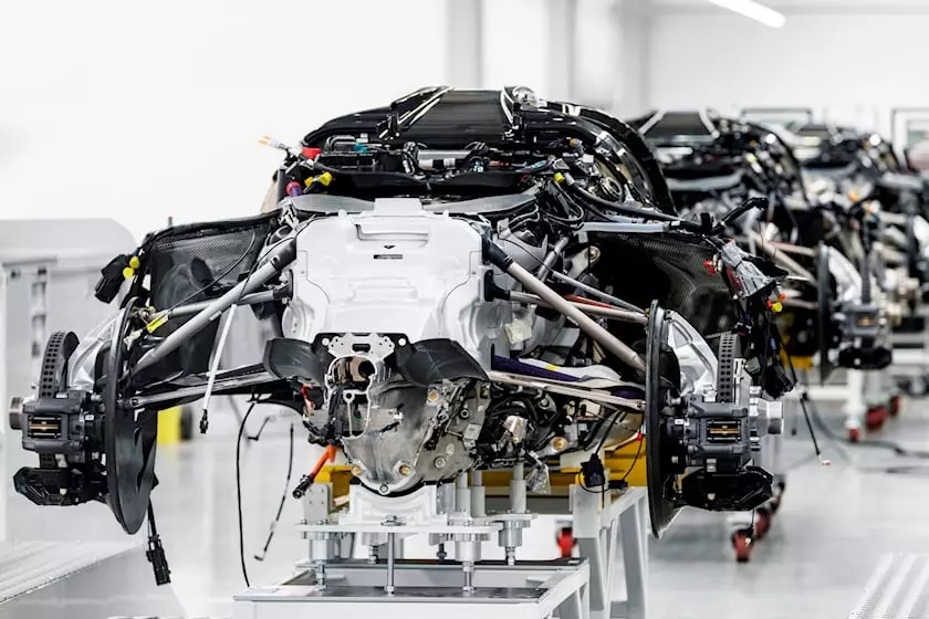 Aston Martin Valkyrie is (weer) vertraag 33324_6