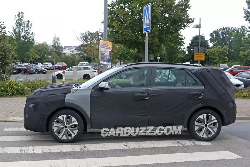 Déi nächst Generatioun Kia E-Niro huet e fett neie Look 33330_4