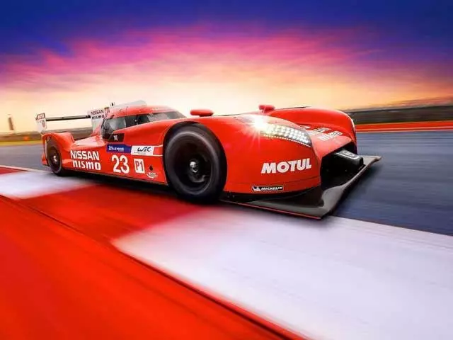 Nismo e Tlisa Nissan GT-R Le Mans Racer ho ea Chicago hammoho le Mystery Concept 33493_1