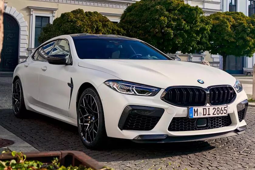 BMW M8 2023 mbërrin me më shumë performancë dhe luks 33555_17