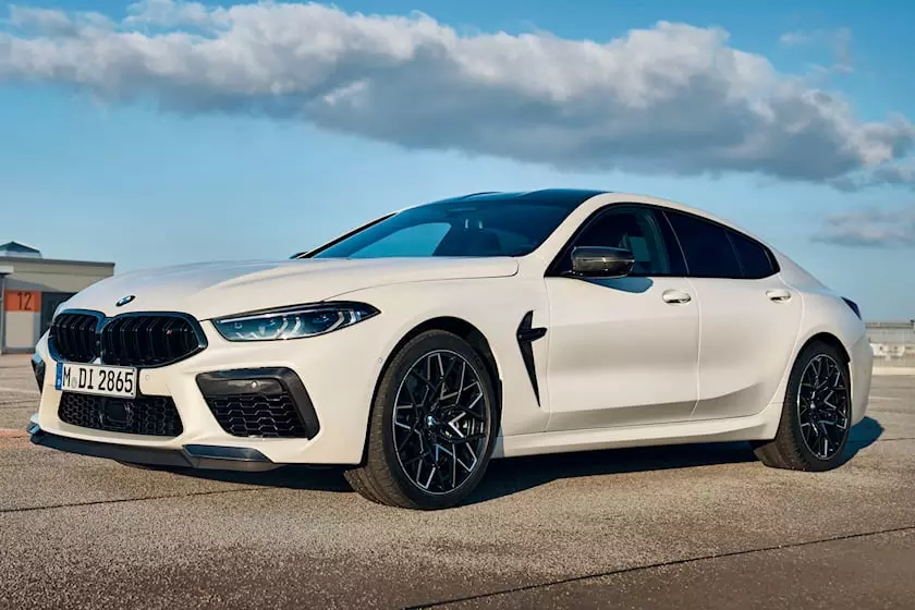 BMW M8 2023 mbërrin me më shumë performancë dhe luks 33555_18