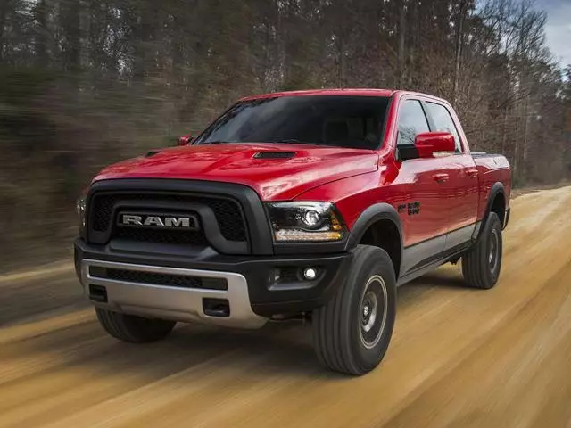 Ram is fan plan om hoefolle op te rekkenjen foar syn F-150 Raptor Rival!? 33585_1