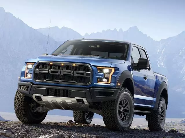 Ram plangt wéi vill ze bezuelen fir säi F-150 Raptor Rival!? 33585_2