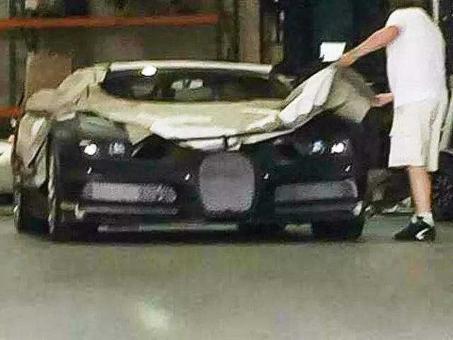 Oto Twoje pierwsze spojrzenie na Bugatti Chiron na wolności 33625_1