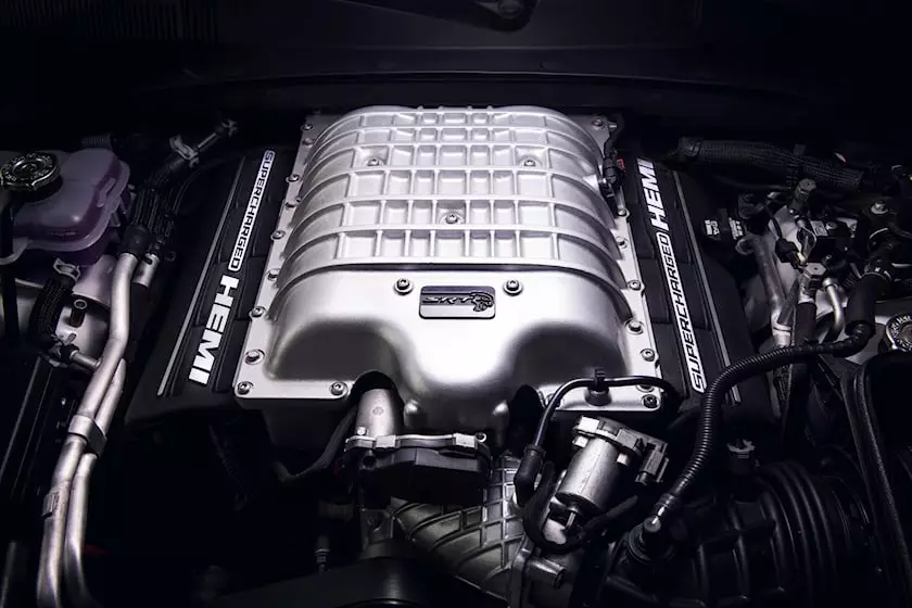 2021-2022 ډاج چارجر SRT Hellcat Engine