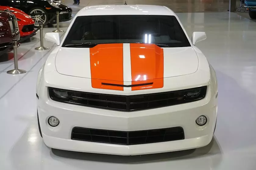 Unikal 700 at gücünə malik Chevrolet Camaro 2000-ci illərin Əsl Geri Dönüşüdür 3396_2