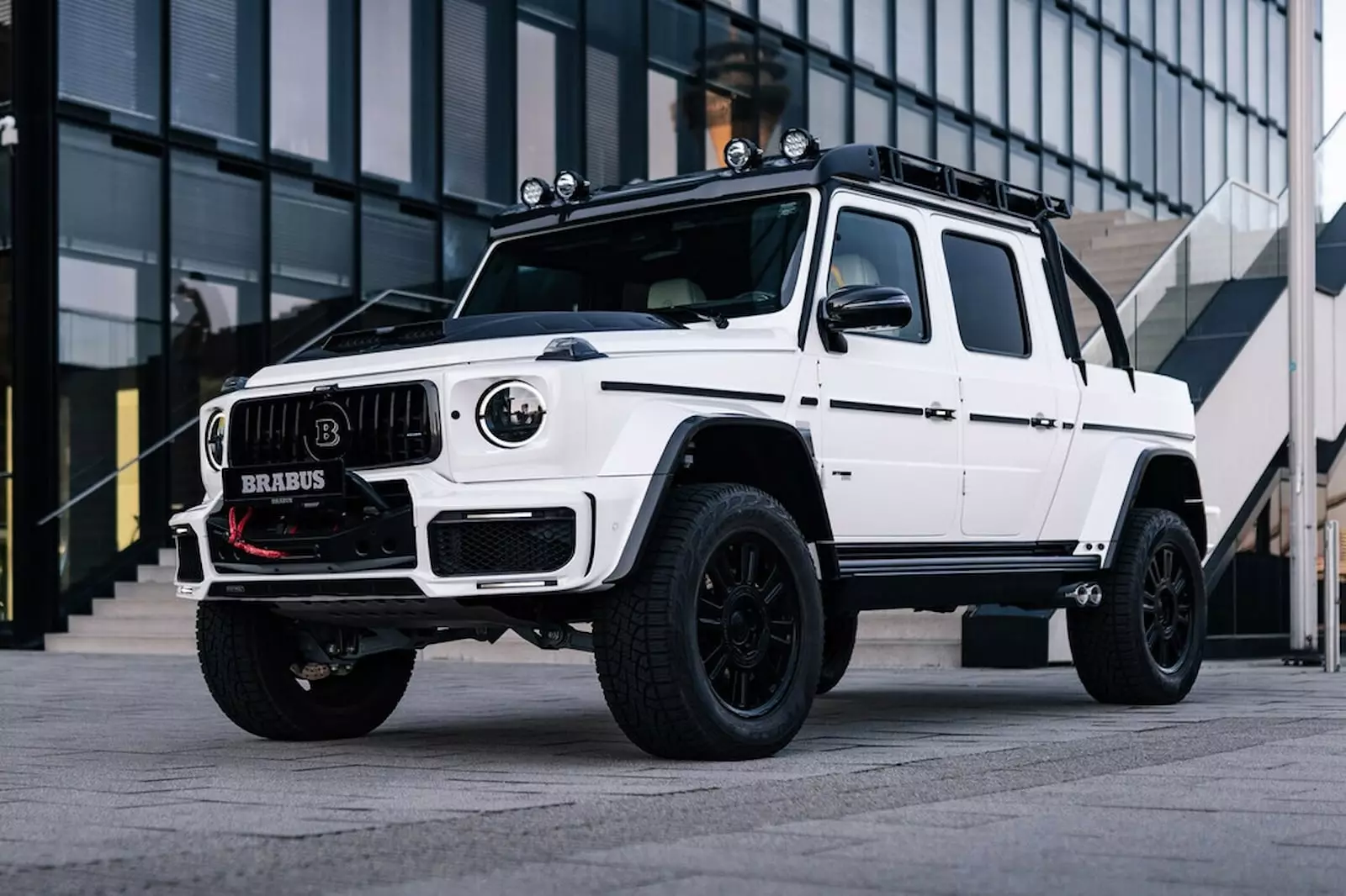 Brabus dia nanao kamiao Mercedes G-Class pickup ary toa mahagaga