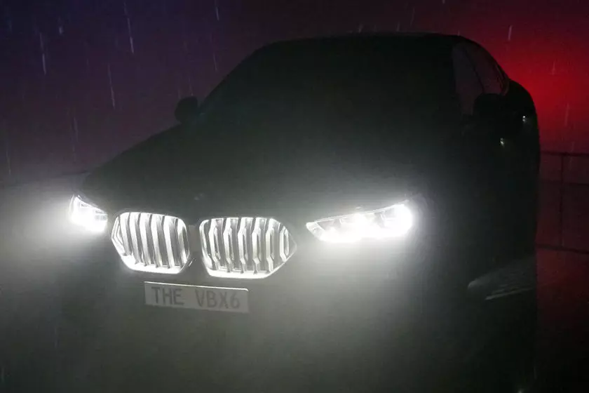 Πιο μαύρη από τη μαύρη BMW X6 ρουφάει το φως από τη Φρανκφούρτη 34081_7