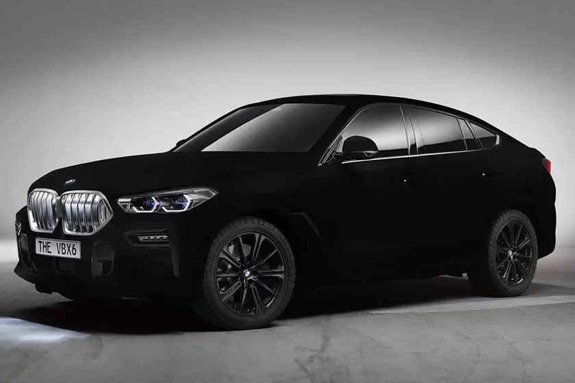 Blacker Than Black BMW X6 na-anyụ ọkụ na Frankfurt 34081_8