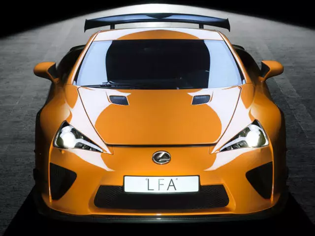 Video: Lexus LFA Nurburgring Edition překonává rekord v okruhu na 'Ringu 34083_1