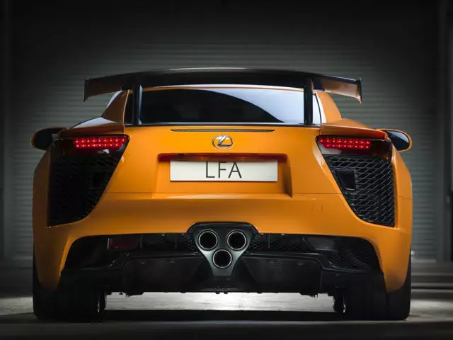 Video: Lexus LFA Nurburgring Edition překonává rekord v okruhu na 'Ringu 34083_3