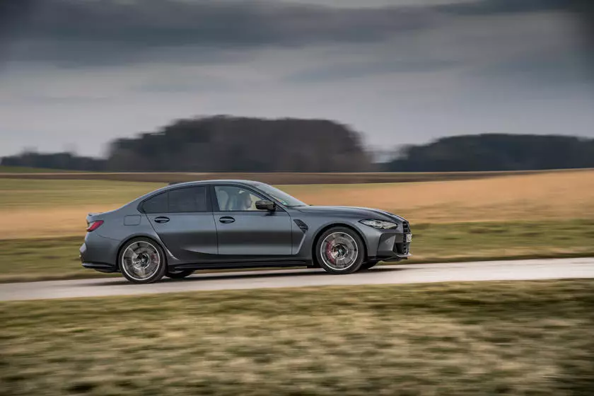 Dites bonjour aux BMW M3 et M4 à traction intégrale 34154_12