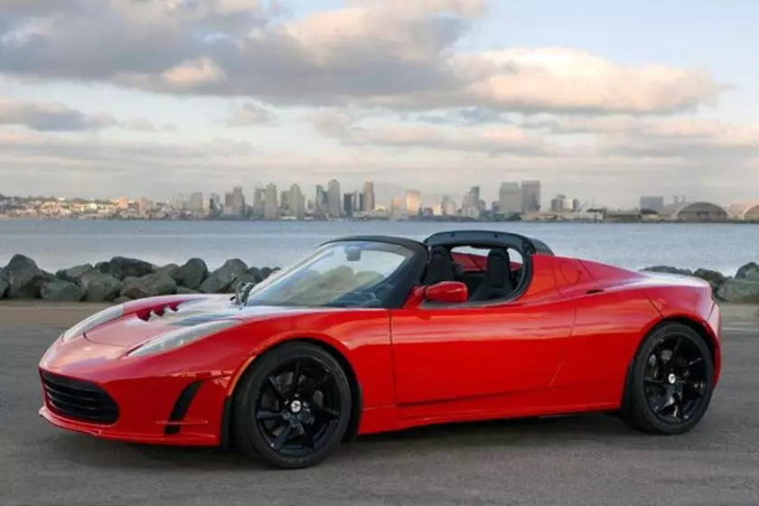Teslas vd avslöjar andra generationens Roadster för lansering 2015