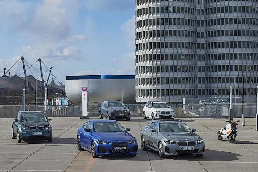 BMW atklāj pilnībā elektrisko 3. sēriju, bet jums tas nevar būt 3422_2