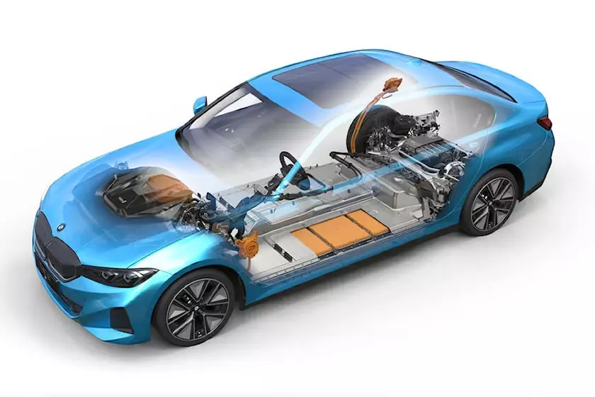 Ua fa'aalia e BMW le All-Electric 3 Series, ae e le mafai ona e mauaina 3422_4