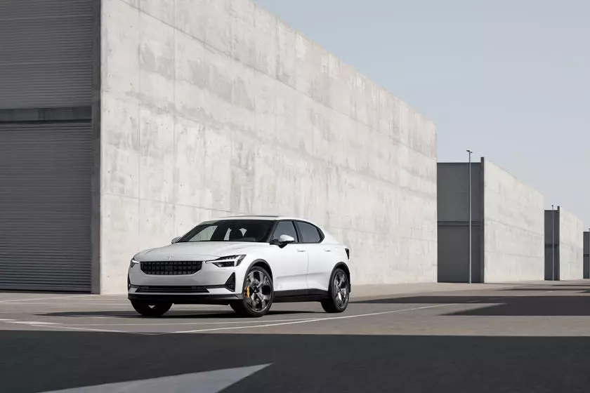 نمای زاویه جلو Polestar Polestar 2 2021