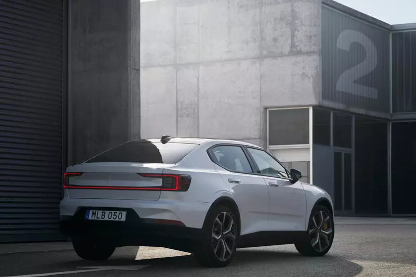 2021 Polestar Polestar 2 Rear View Nyetir