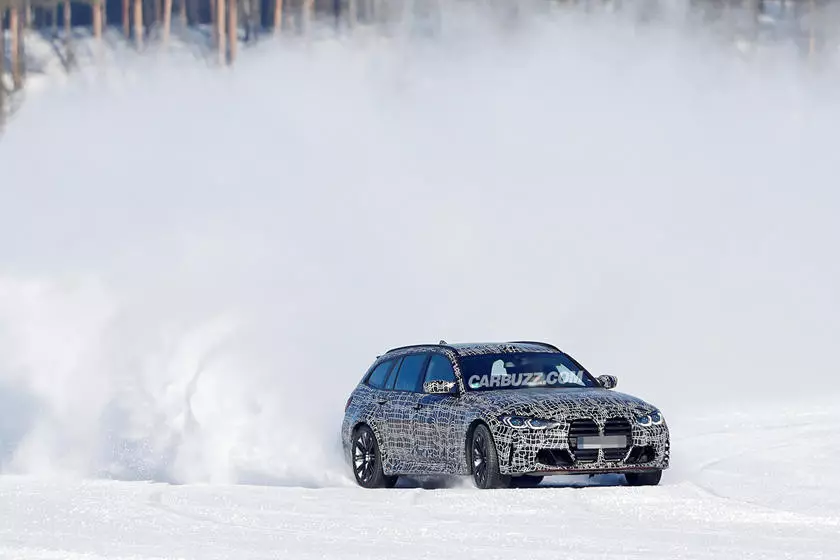 BMW M3 Wagon espionné glissant dans la neige 34406_4