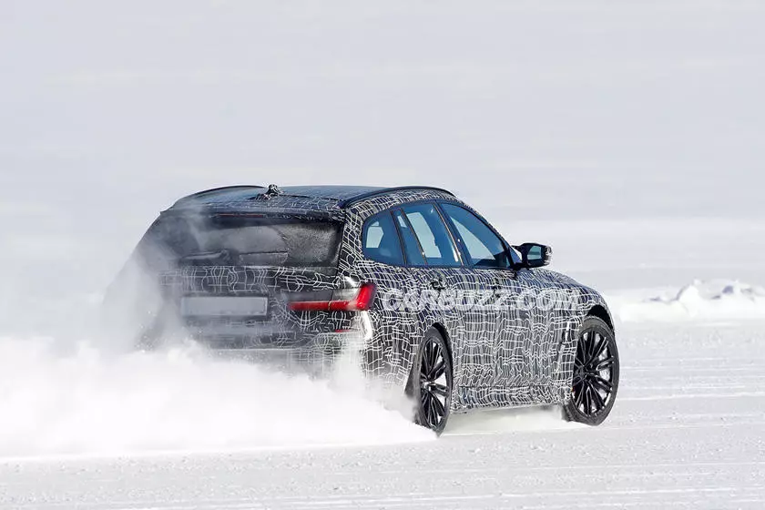 BMW M3 Wagon espionné glissant dans la neige 34406_7