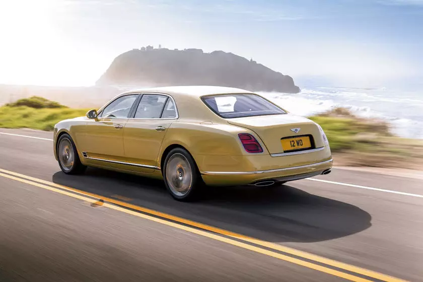 2017-2020 Bentley Mulsanne Speed Rear View Driving